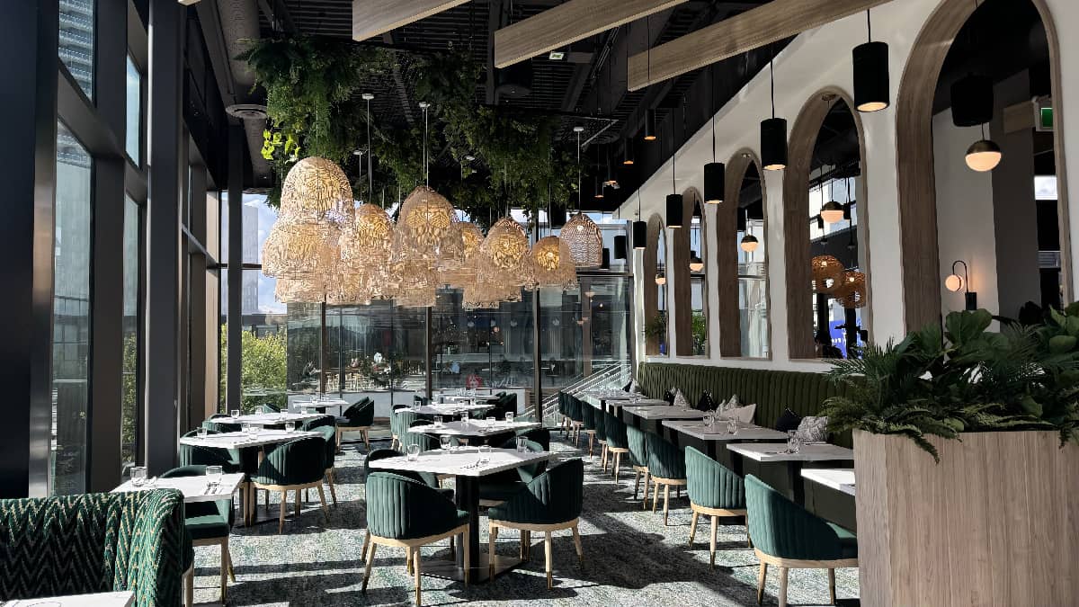 New MASSIVE Burnaby Seafood & Oyster Bar 'Bow & Stern' Grand Opens This ...