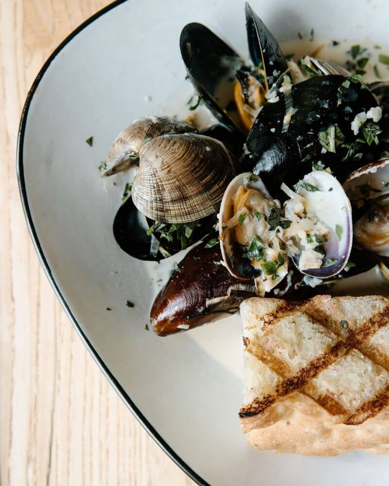New MASSIVE Burnaby Seafood & Oyster Bar 'Bow & Stern' Grand Opens This ...