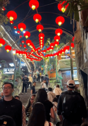 You Won't Believe How Big The World's Largest Hot Pot Restaurant Is