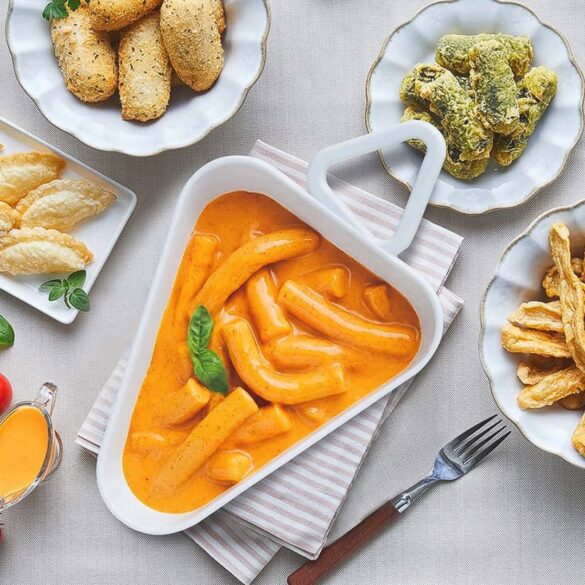 Popular Korean Street Food Brand 'Sinjeon Topokki' Opens First BC ...